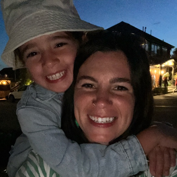 Annaliza's Closet (@a_gaccione) | Poshmark